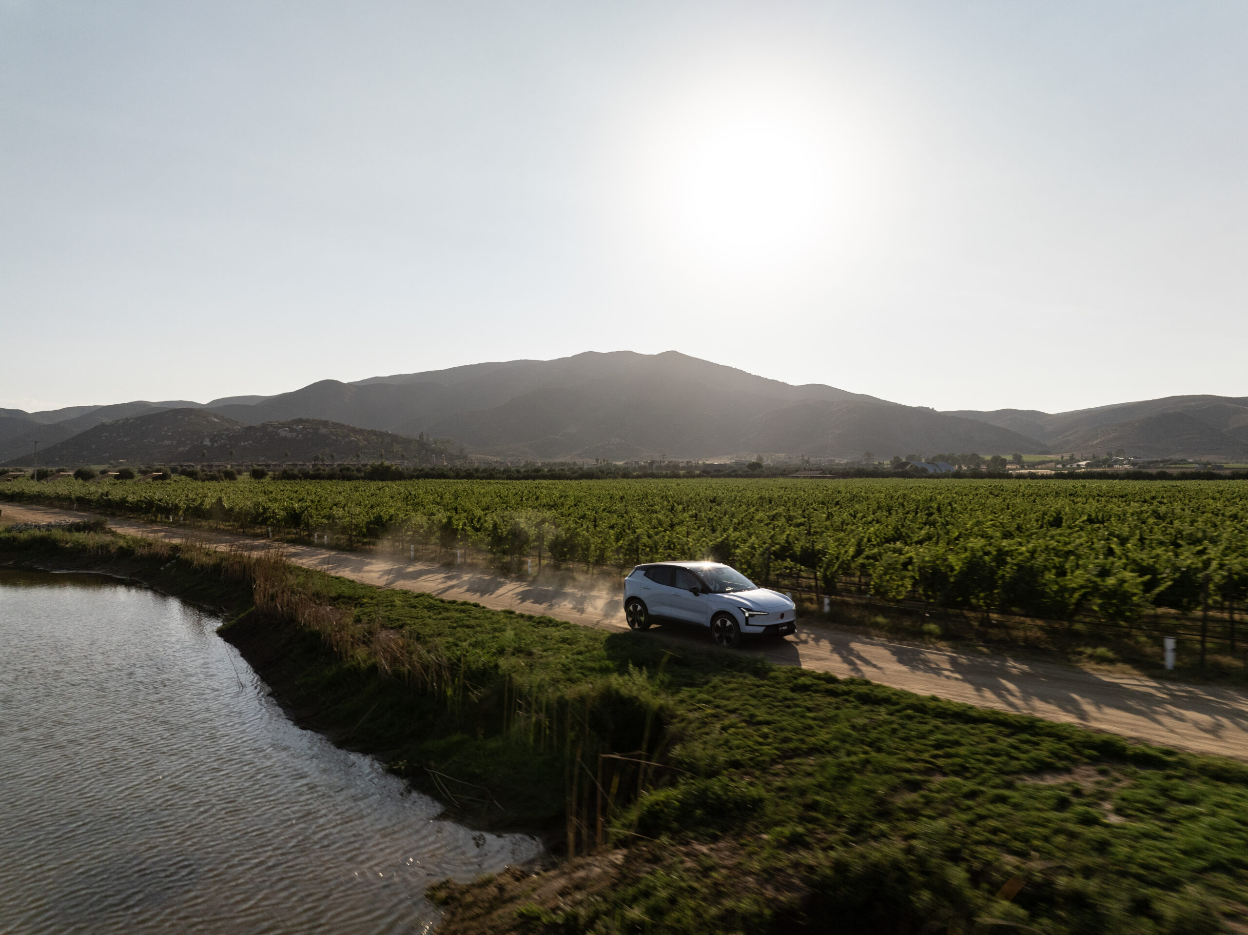 Movilidad sostenible en Valle de Guadalupe con Volvo EX30 - Gentleman MX